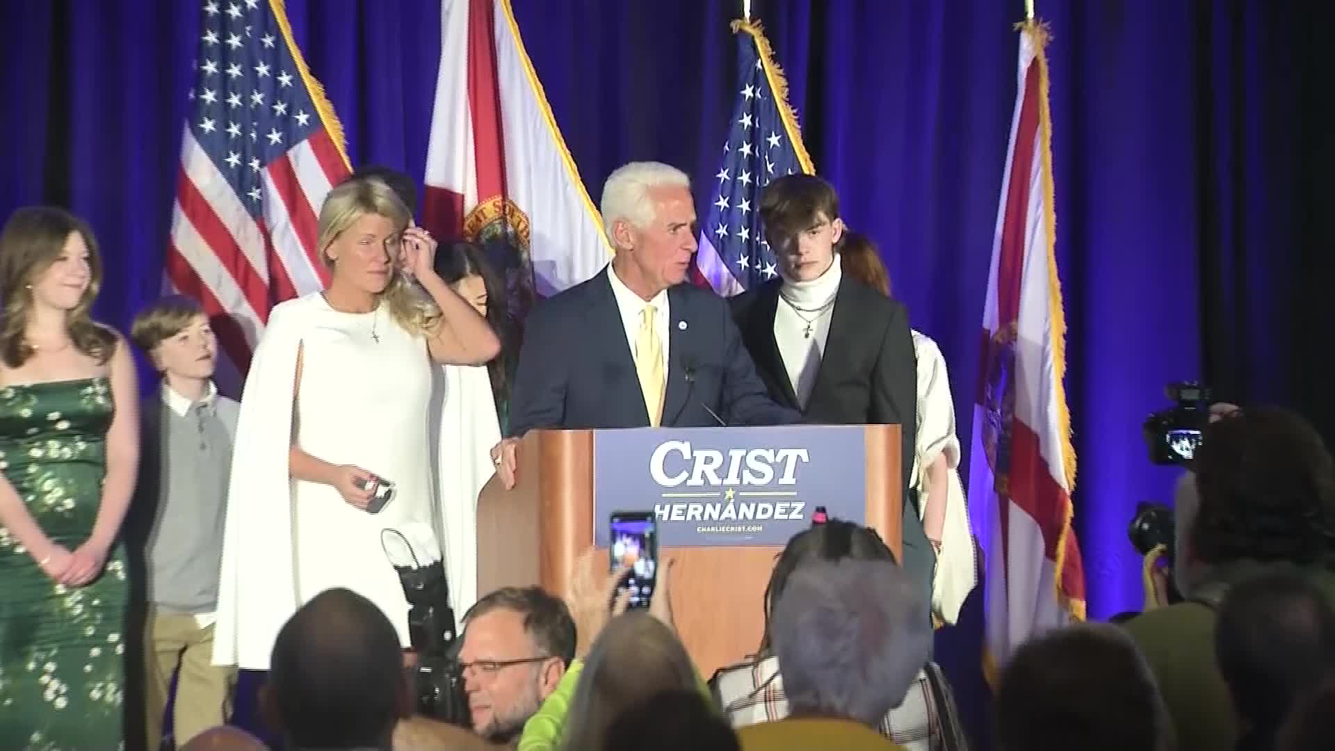 Charlie Crist takes stage to congratulate Gov. DeSantis on re-election ...