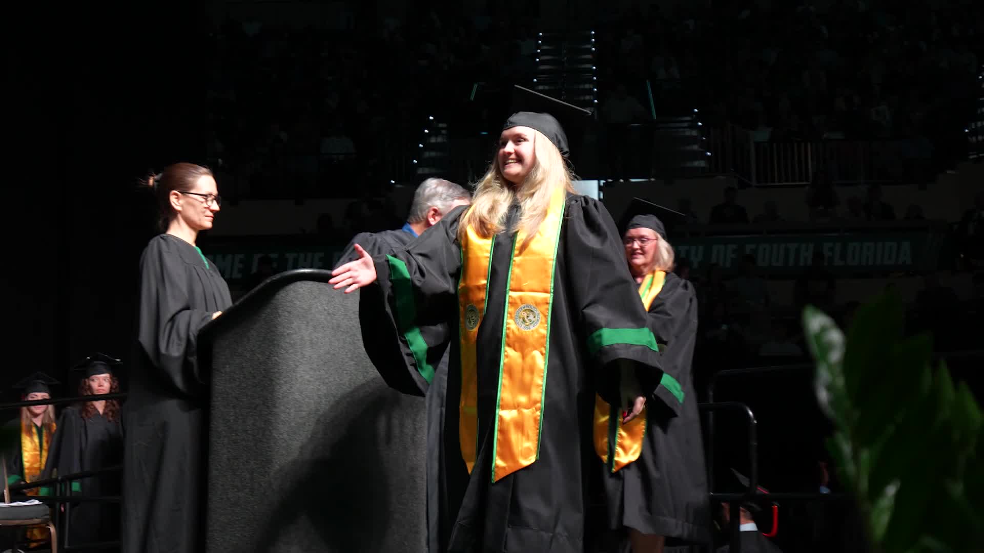 Mom, daughter graduate USF together in fall commencement ceremony – WFLA