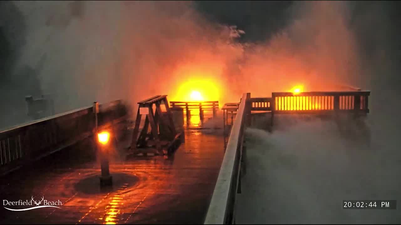 Waves damage Deerfield Beach Pier as Hurricane Nicole nears Florida – WFLA