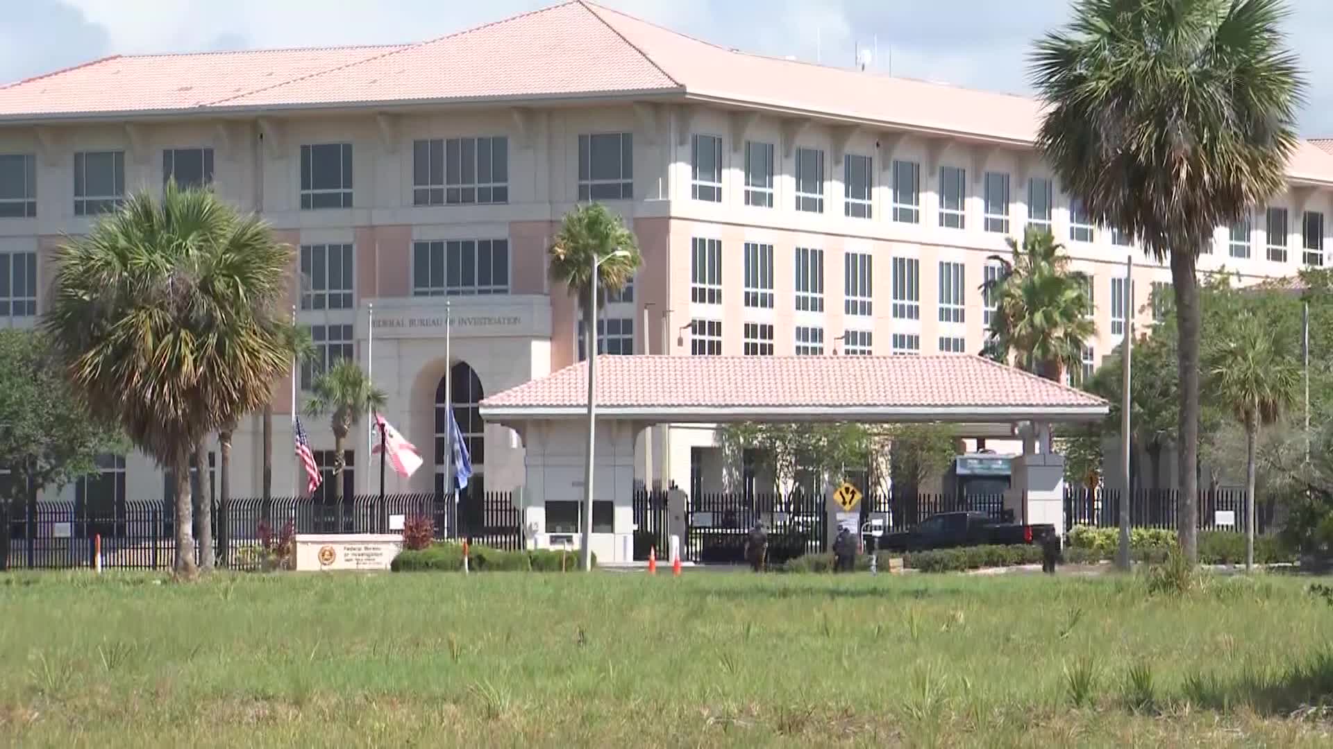 Officials investigate suspicious package report at Tampa FBI office – WFLA