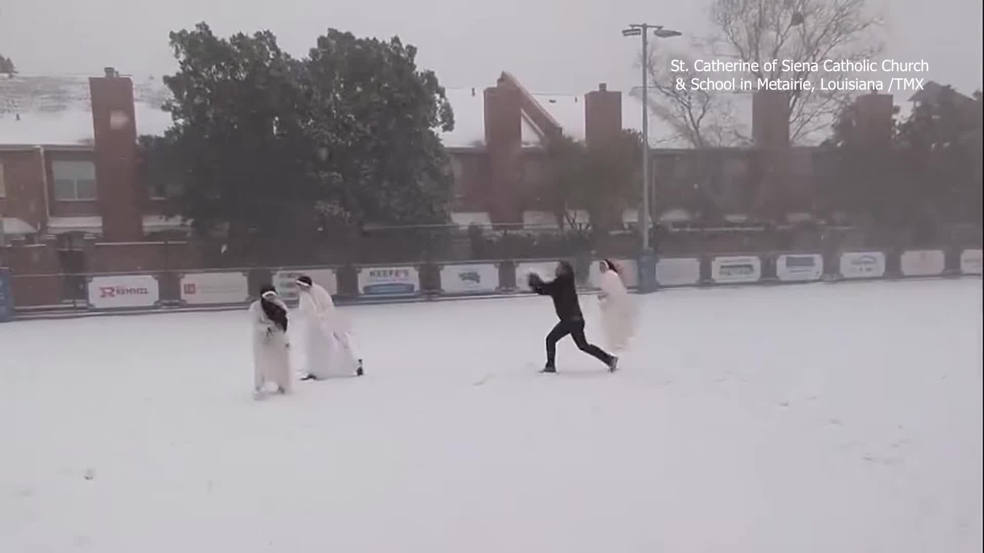 Nuns have snowball fight during winter storm – WFLA