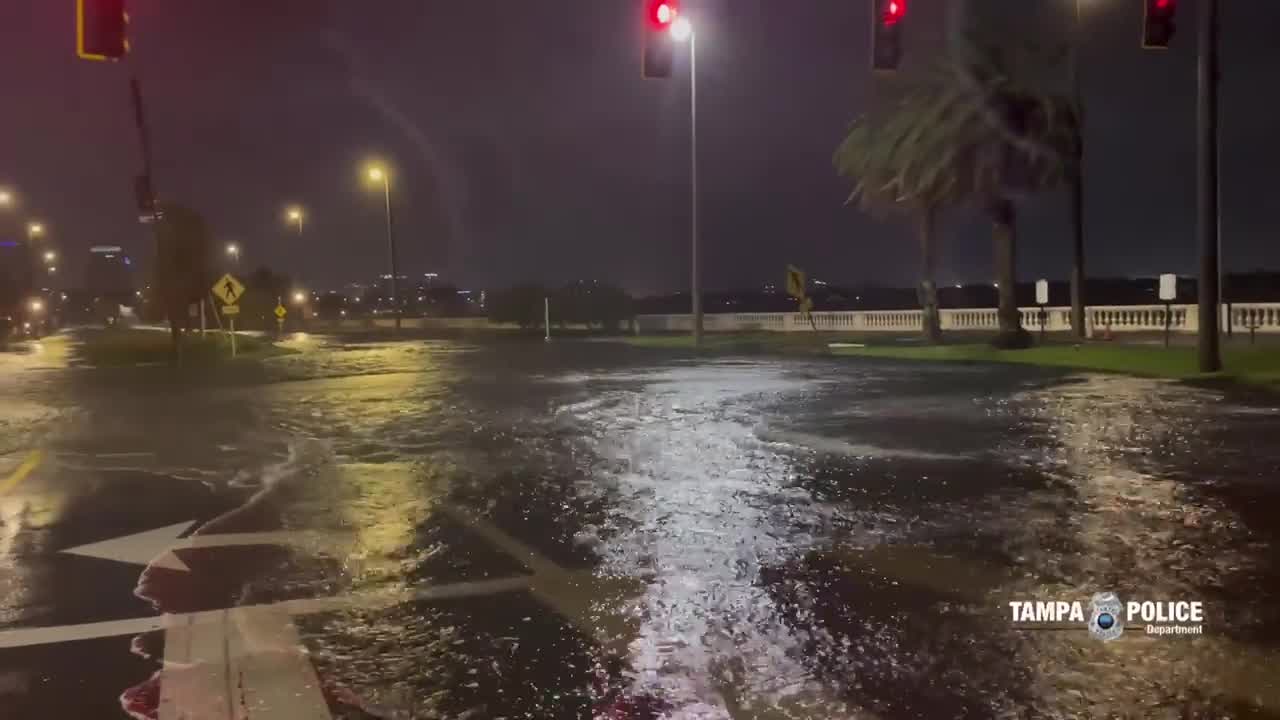 Bayshore Boulevard Floods In Tampa Water Crashes Over Barriers 2 Wfla
