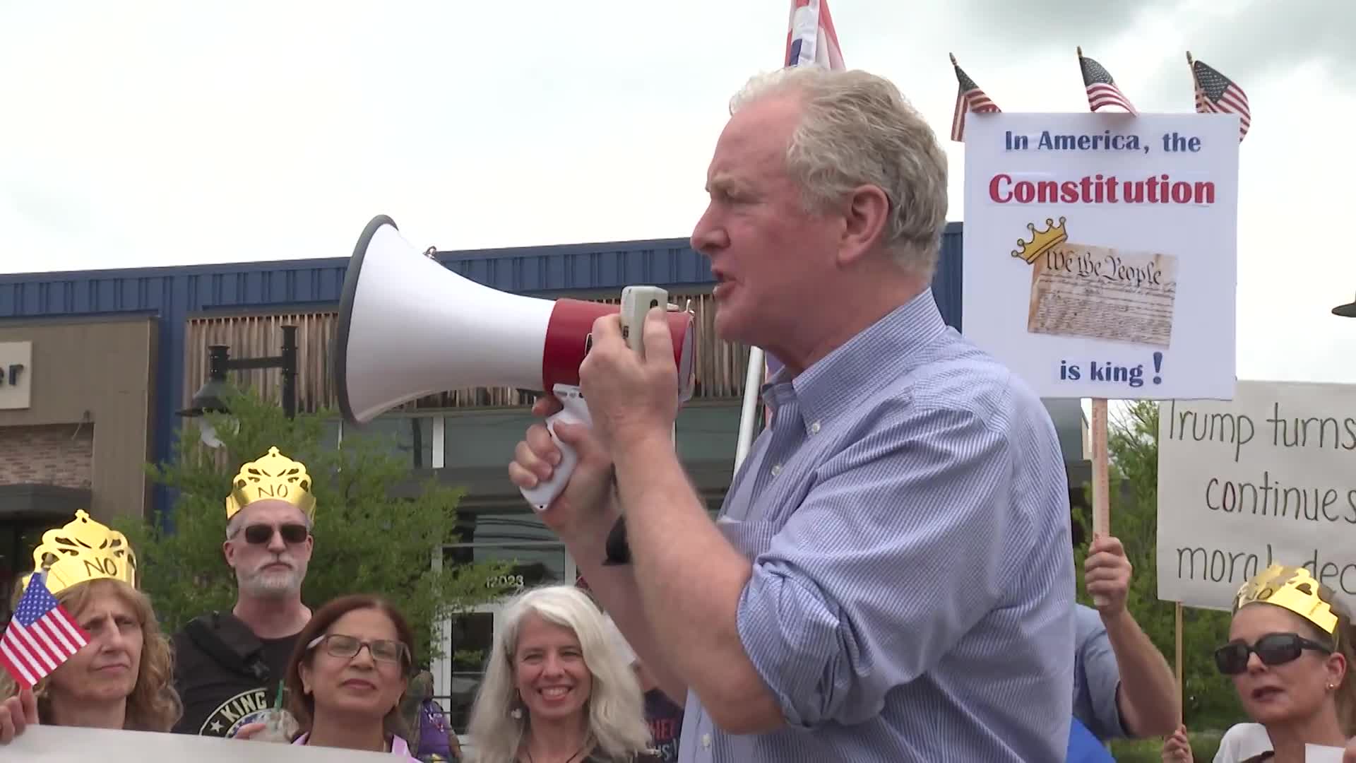 Van Hollen Speaks at No Kings Protest in Rockville – DC News Now | DC ...