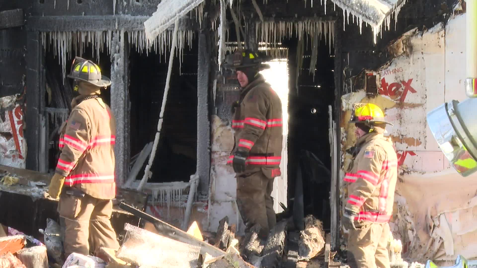 Fatal house fire in Shawano leaves one dead, one person safely ...