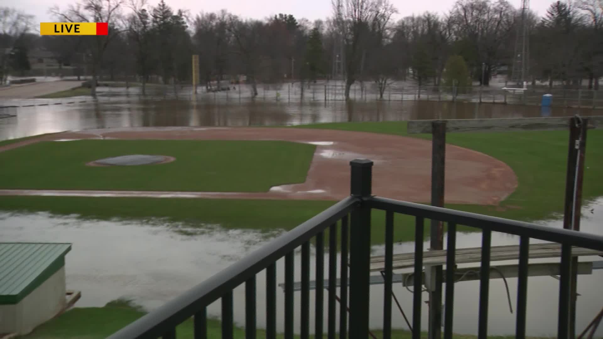 Residents rally in Clintonville to help with flooding – WFRV Local 5 ...