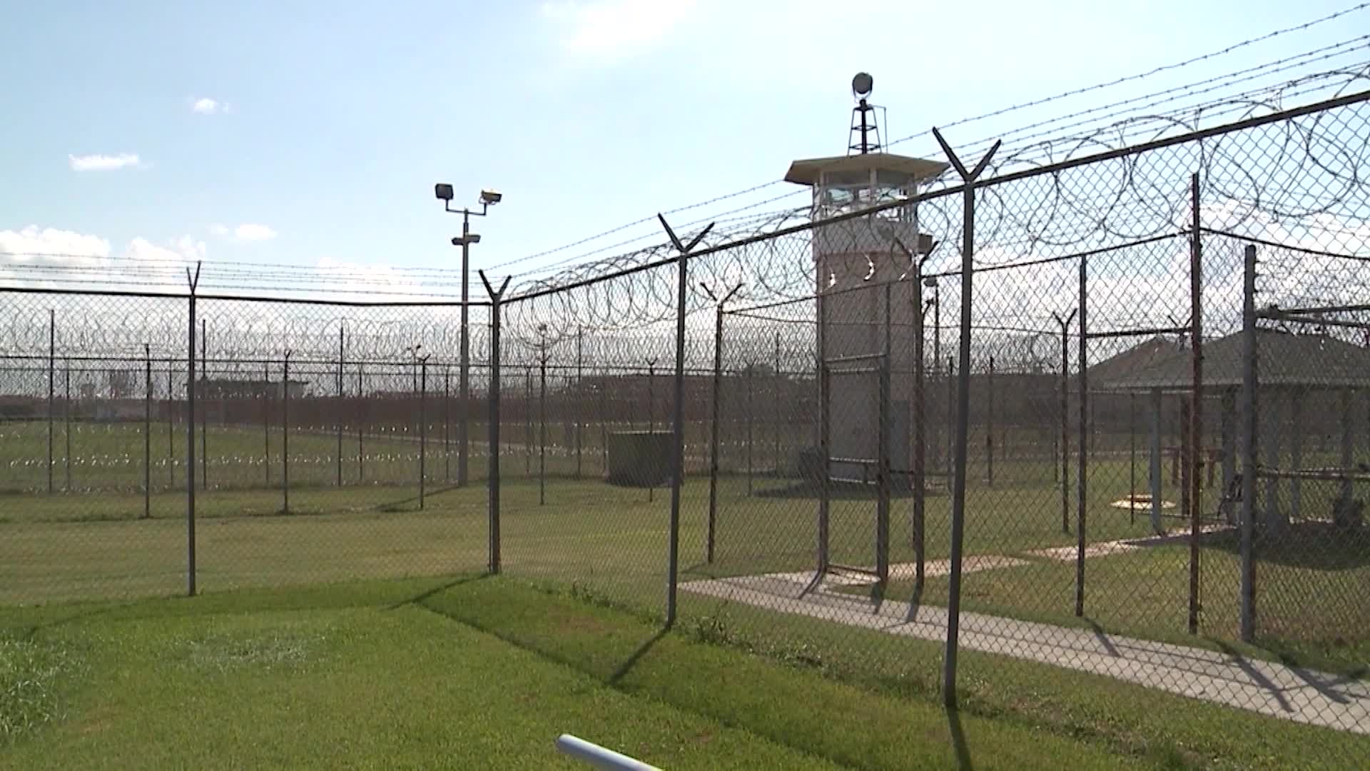 Louisiana inmates renew push for heat protections at Angola prison ...