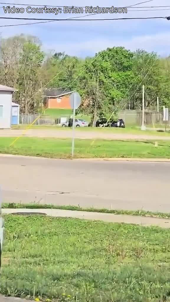 Video shows start of police chase where suspect steals cop car ...
