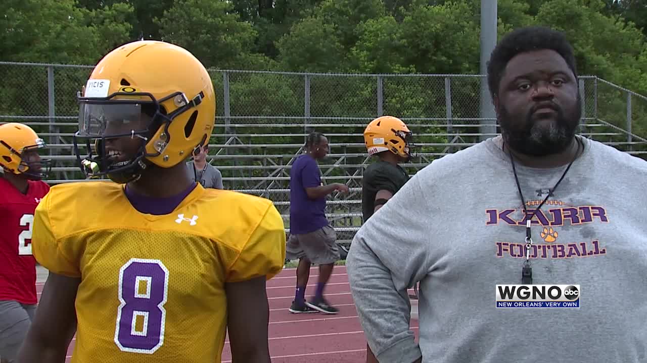 FNF: Edna Karr scrimmages East St. John at Joe Keller Stadium – WGNO