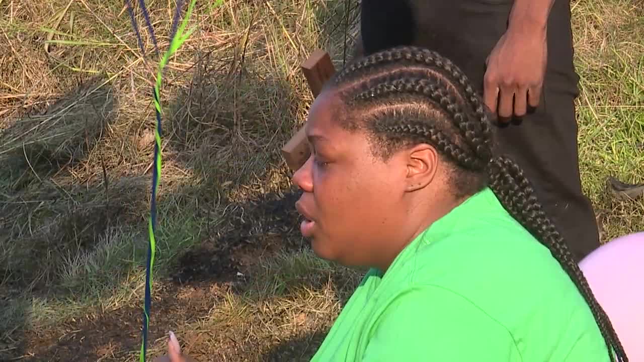 ‘Love on people while they’re here’; friends, family of mother, baby ...