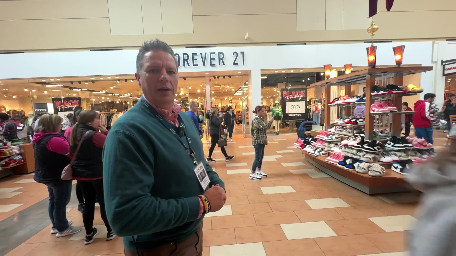 Strolling Through Jordan Creek with Mall Manager – who13.com