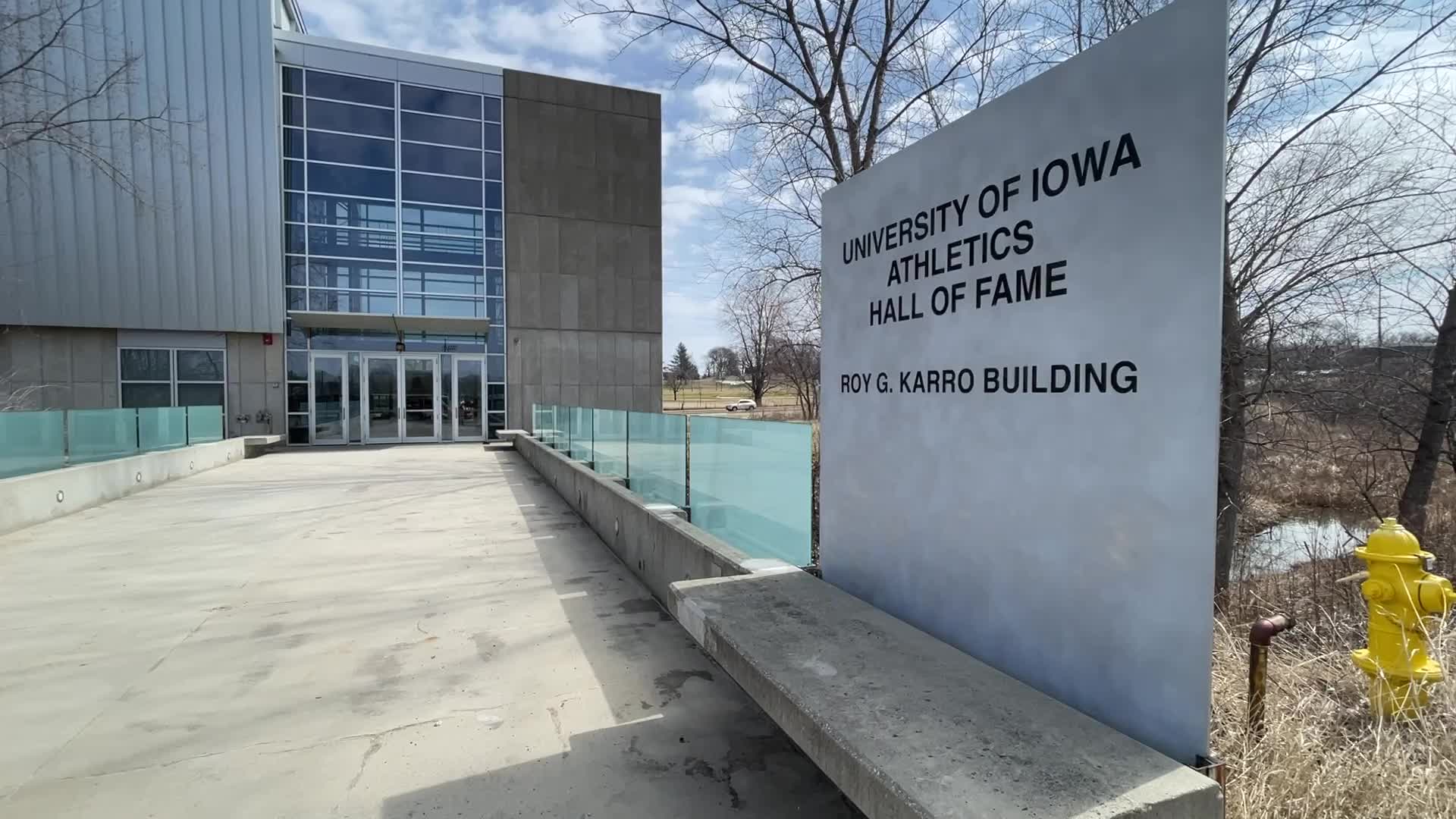Iowa Hawkeye Hall of Fame – who13.com