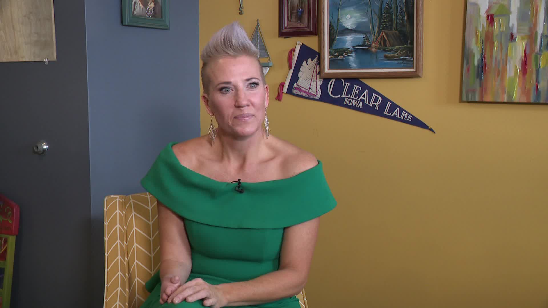 Beth Shelton explains the inspiration for her unique hairstyle – who13.com